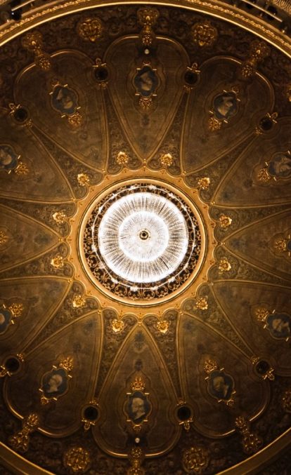 História | Teatro da Trindade INATEL